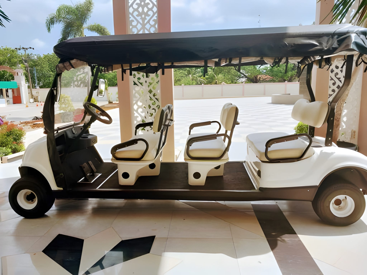 Why Hawaii Resorts Choose 6- & 8-Seater Golf Carts